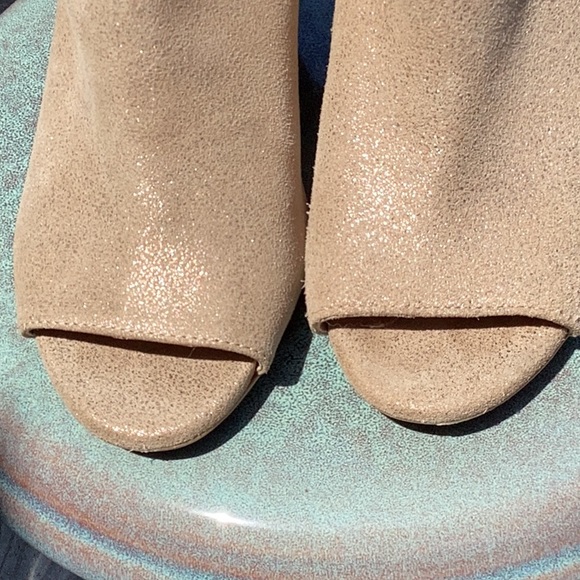 Five Worlds | Shoes | Sundance Catalog Concha Sandals | Poshmark